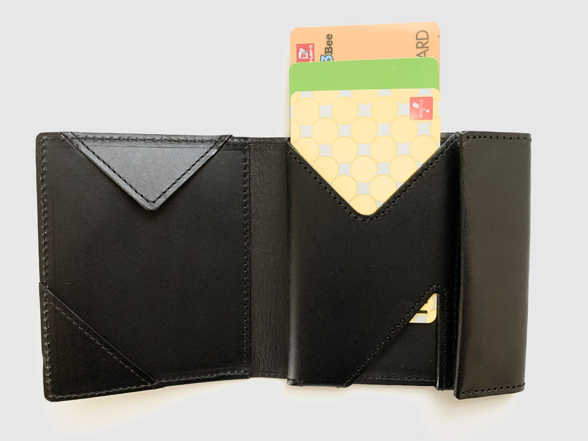 小銭が999円入る薄さが魅力のキャッシュレス財布「abrAsus 薄い財布 ブッテーロレザーレビュー」 | ぐーたら栽培日記